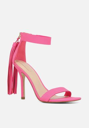 Buy Women’s Shoes | Heels, Sneakers + Boots Online | Superbalist