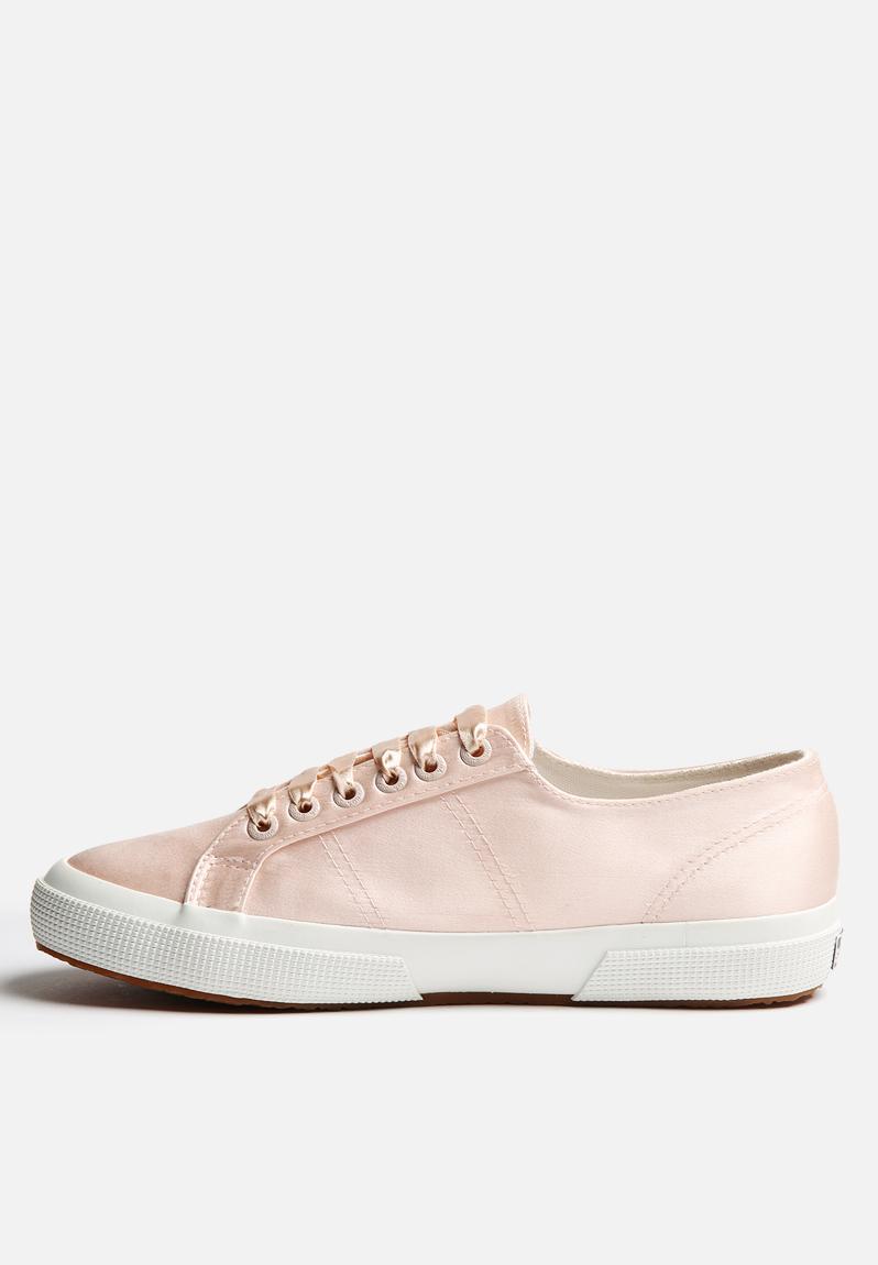 2750 Satin Classic - pink SUPERGA Sneakers | Superbalist.com